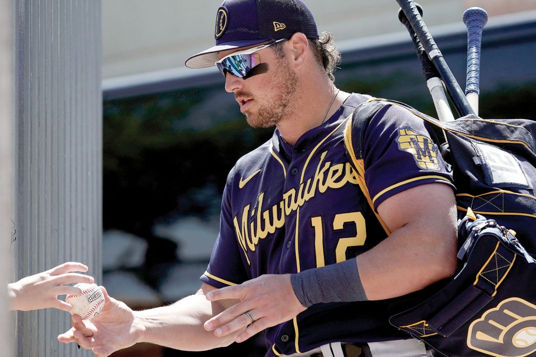 Renfroe settling in with Brewers | News, Sports, Jobs - The Daily News
